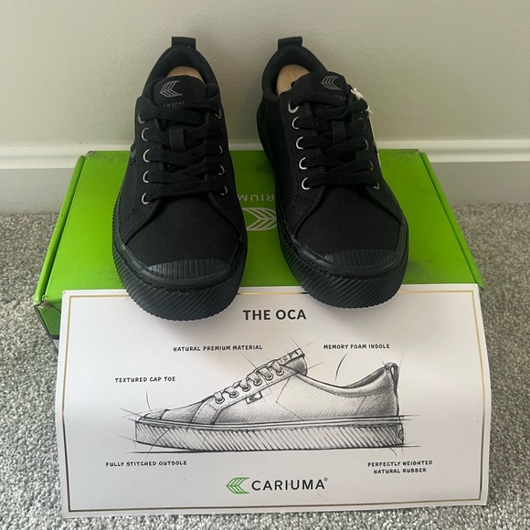 Cariuma | Shoes | Cariuma Oca Low All Black Canvas Sneaker Unisex Women ...